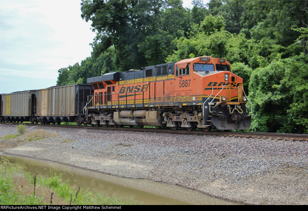 BNSF 5887 - DPU